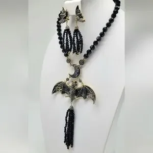Heidi Daus | Jewelry | Heidi Daus Completely Batty Swarovski Crystal ...